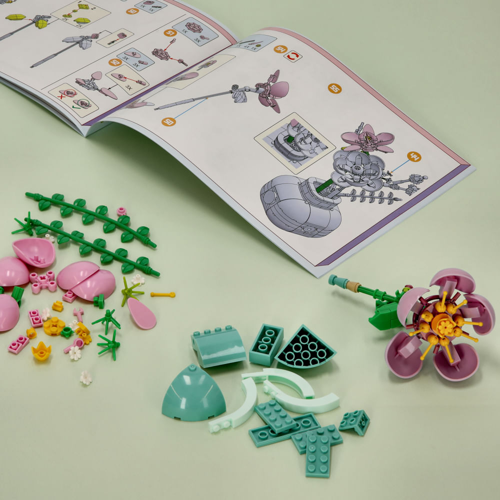 Armable "Flores y Florero" - Casaideas Peru