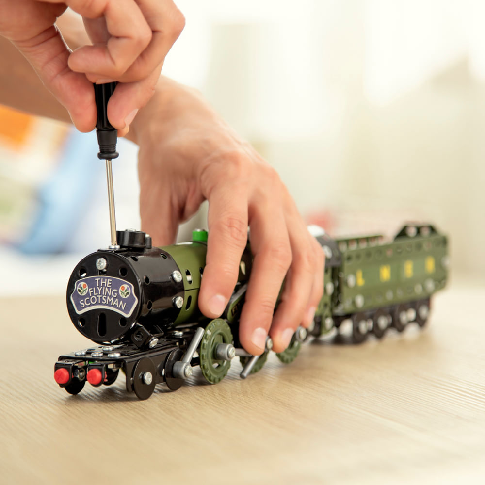 Armable metálico a escala - Casaideas Peru